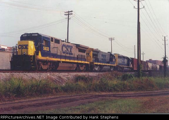 CSX 5933 former NYSW B40-8 now in CSX paint heads south leading Q611 on the A&WP/WofA